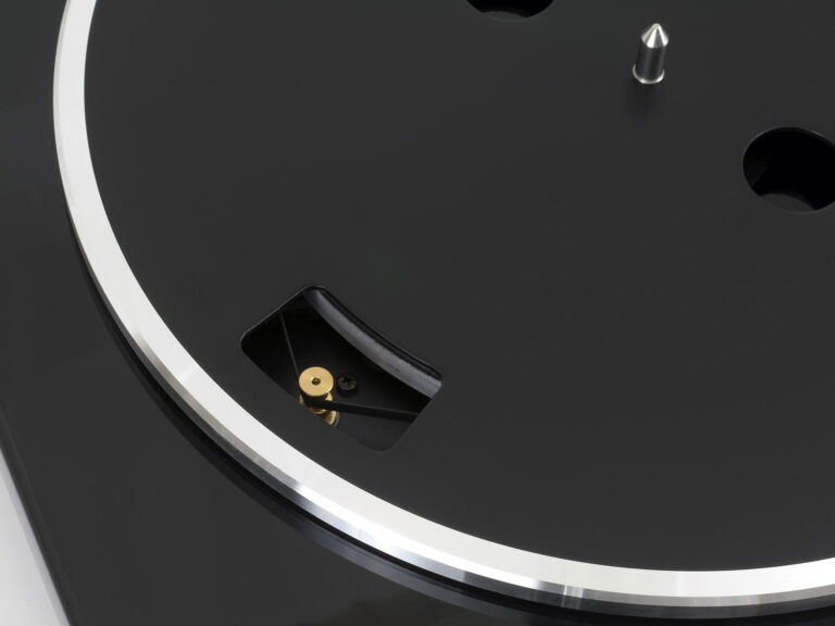 Music Hall mmf-1.3 turntable Review - Dagogo