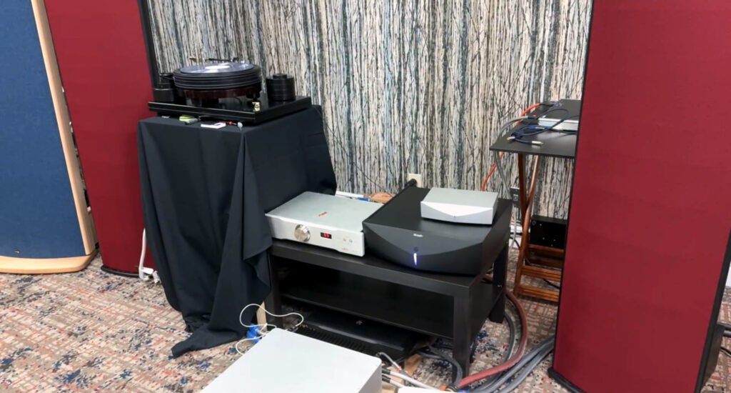 Dr. Vinyl joins Sound Lab in Lobby Gold Ballroom - Dagogo